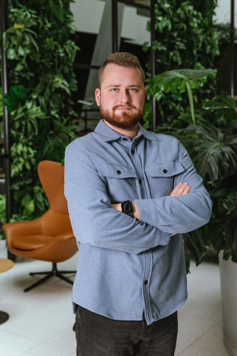 DMITRIJ KOSTOJANSKIJ – HERO WITHOUT A CAPE